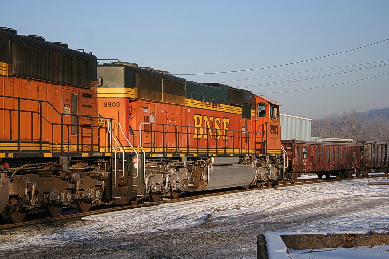 BNSF 8903